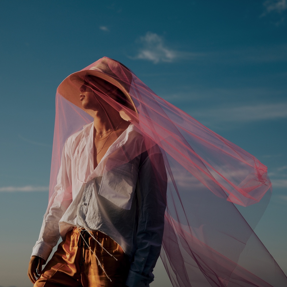 TAEYO、メジャー1st EP『ORANGE』より「Let me down」先行配信 収録曲やジャケット写真公開も - Real Sound ...