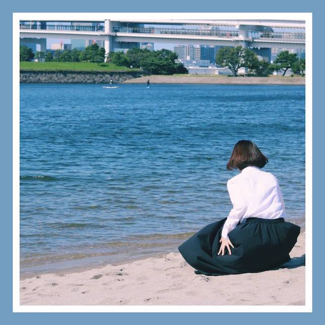 Quw、配信シングル「Blue」リリース 初のメンバーが写ったジャケットも公開 - Real Sound｜リアルサウンド