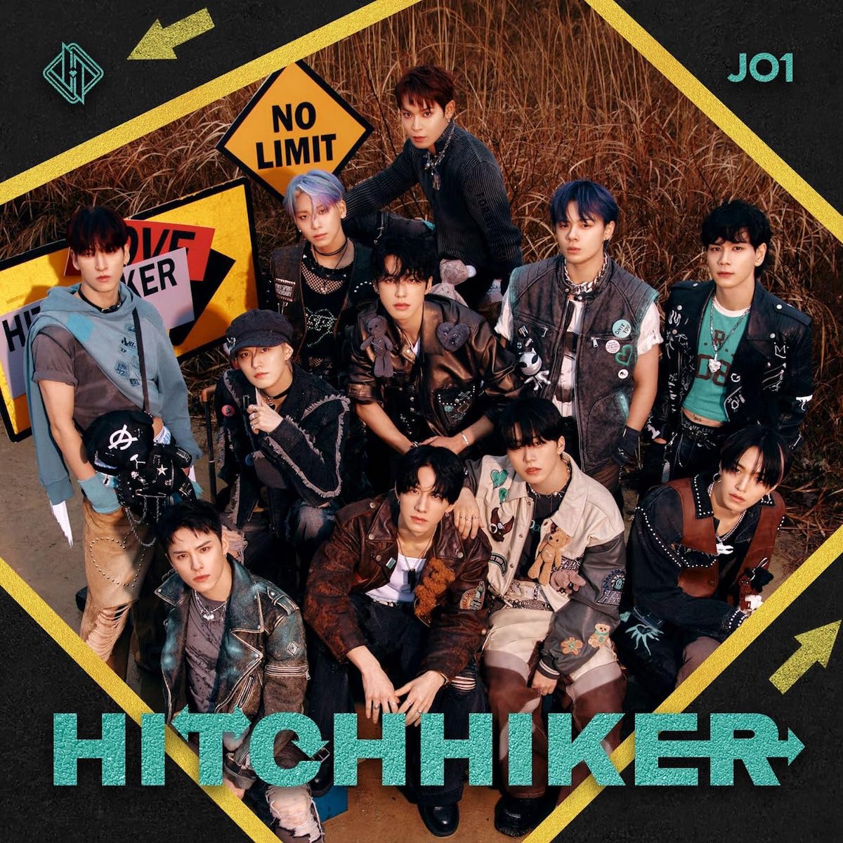 JO1、『HITCHHIKER』初週売上50万枚超えで8作連続首位 リード曲「Love seeker」を紐解く - Real Sound｜リアルサウンド