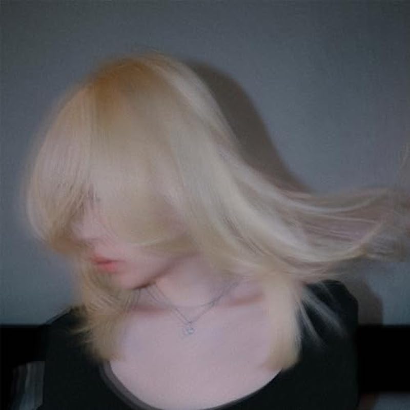 突如チャートに現れた新人アーティスト Akiとは - Real Sound｜リアルサウンド