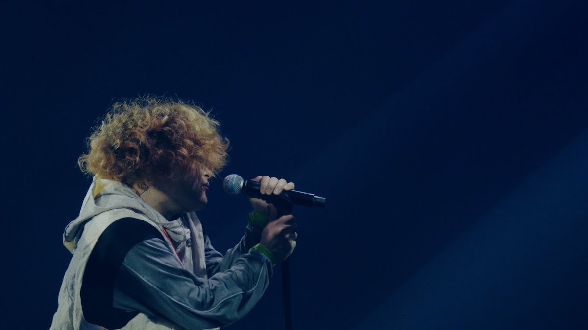 Vaundyはなぜ“痛み”を歌い続ける？ 「風神」「Gift」などでも提示されたポップスのあるべき姿 - Real Sound｜リアルサウンド