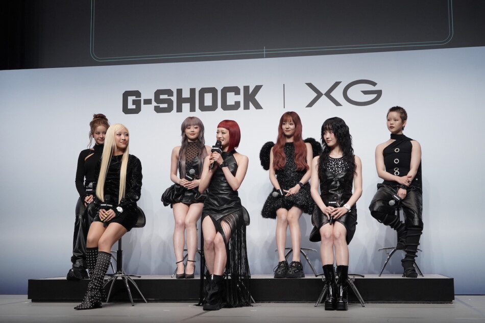 XG、メンバーもファンも「“ズッカゾ”です！」 HINATA直筆の短冊に書く『コーチェラ』の次の目標 - Real Sound｜リアルサウンド